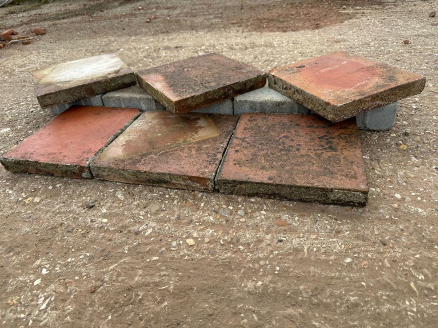 Antique & Reclaimed Red Quarry Tiles- SalvoWEB UK