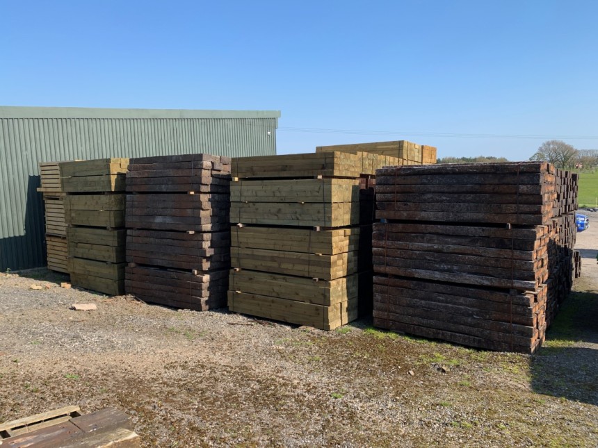 Antique & Reclaimed Reclaimed Oak Railway Sleepers- SalvoWEB UK