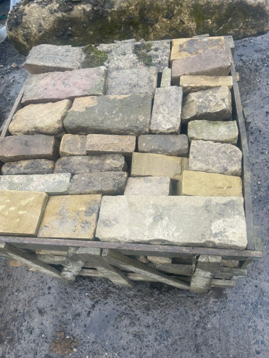 Antique & Reclaimed Reclaimed Building Stone - SalvoWEB UK