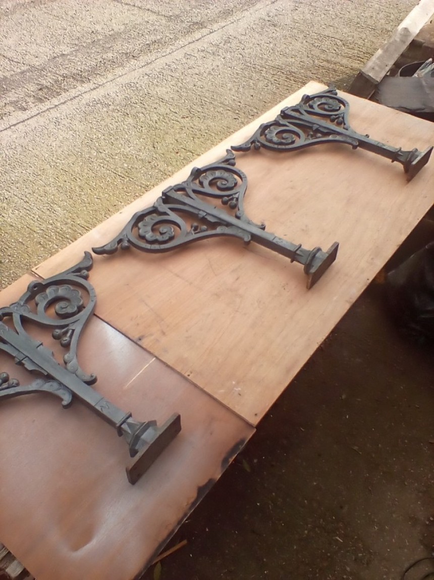 Antique & Reclaimed Original Cast Iron Church Balustrading- SalvoWEB UK