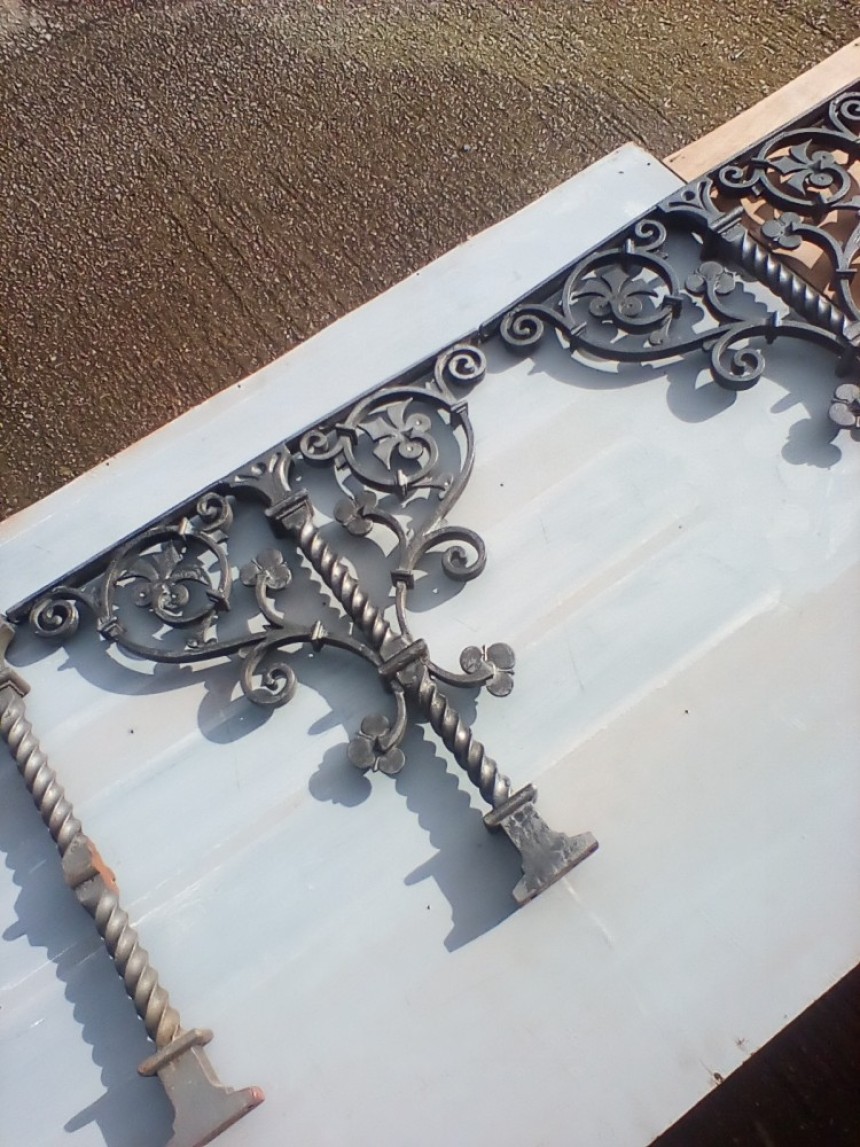 Antique & Reclaimed Original Cast Iron Church Balustrading- SalvoWEB UK