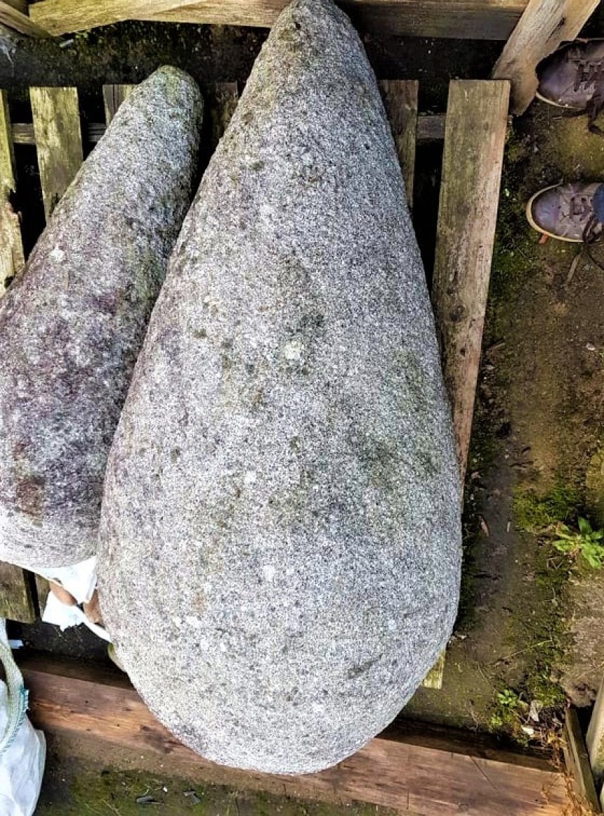 Antique & Reclaimed Solid Granite Menhir 900mm high- SalvoWEB UK