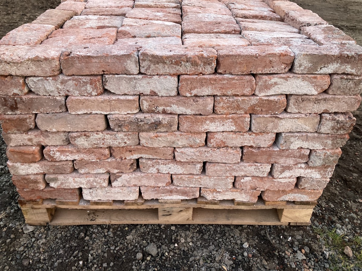 Antique & Reclaimed Reclaimed Handmade Bricks - SalvoWEB UK