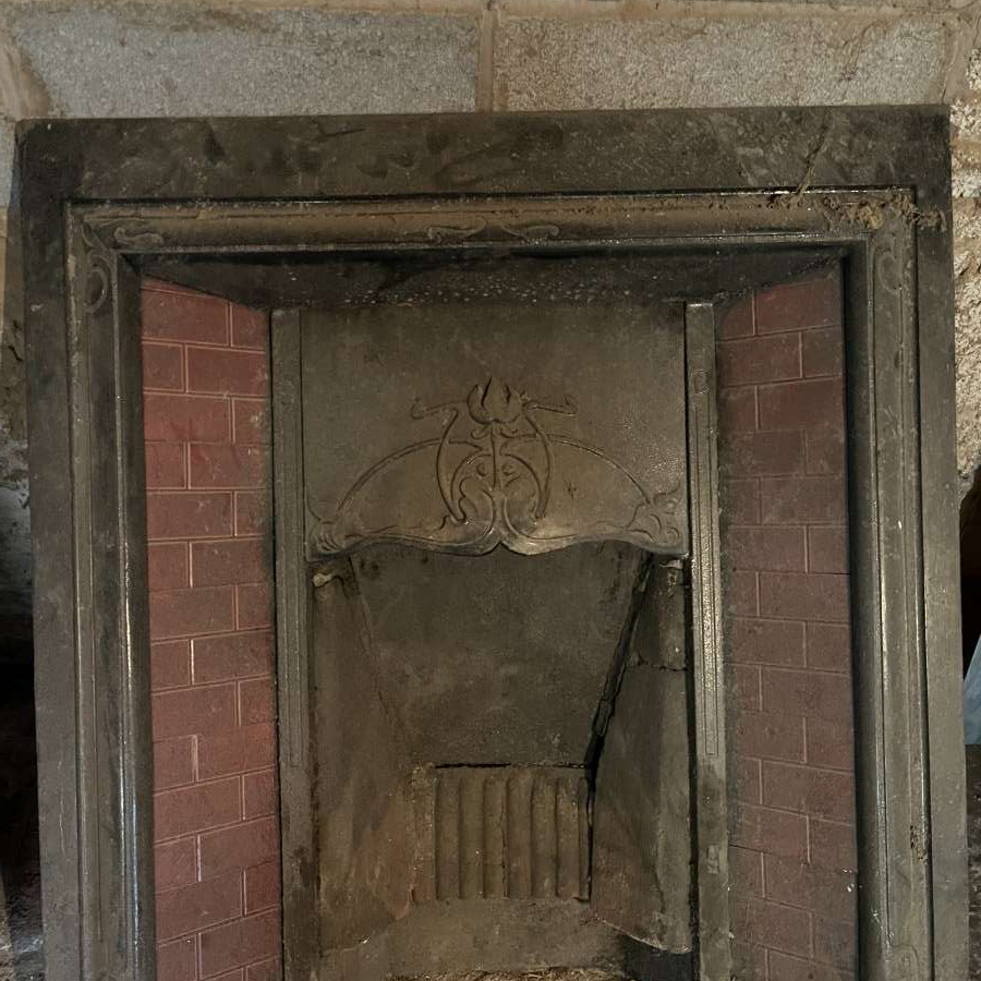 Antique & Reclaimed listings Victorian Cast Iron Fire Place- SalvoWEB UK