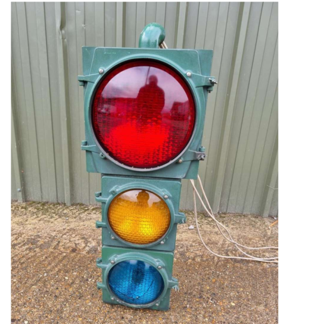 Antique & Reclaimed New York Traffic Light. Pre 1970s- SalvoWEB UK