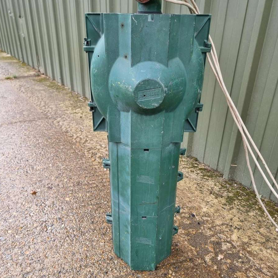 Antique & Reclaimed New York Traffic Light. Pre 1970s- SalvoWEB UK