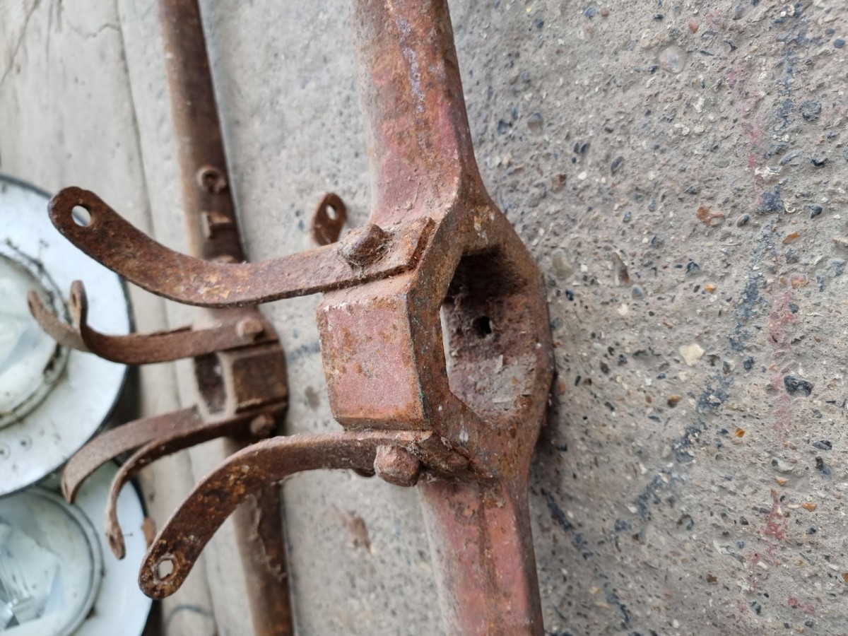 Antique & Reclaimed Antique Large Cast Iron Ladder Bars- SalvoWEB UK