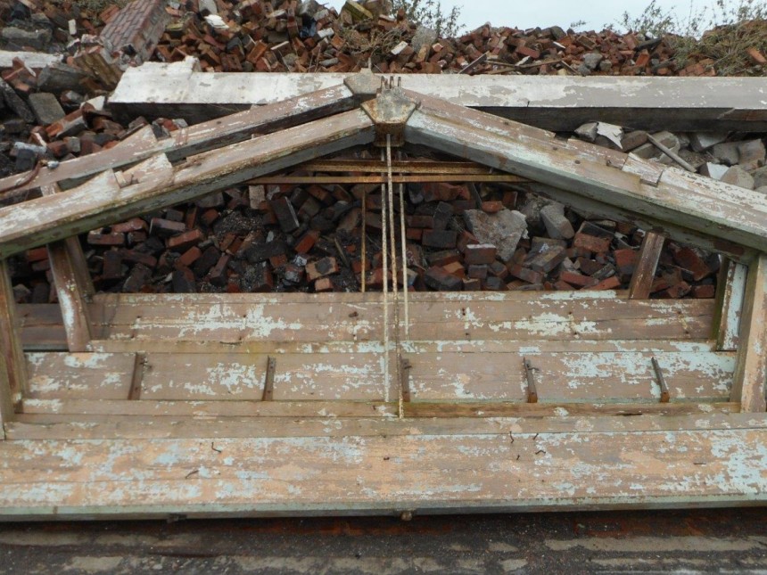 Antique & Reclaimed Timber trusses - set of 4 no 8.900mtr wide- SalvoWEB UK