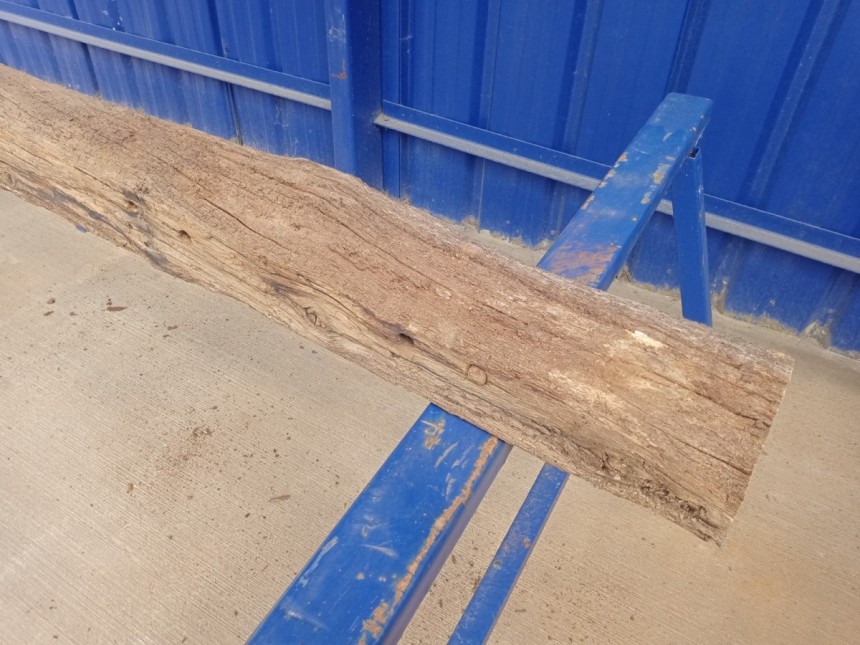 Antique & Reclaimed Reclaimed Oak timber beam 10 foot long- SalvoWEB UK