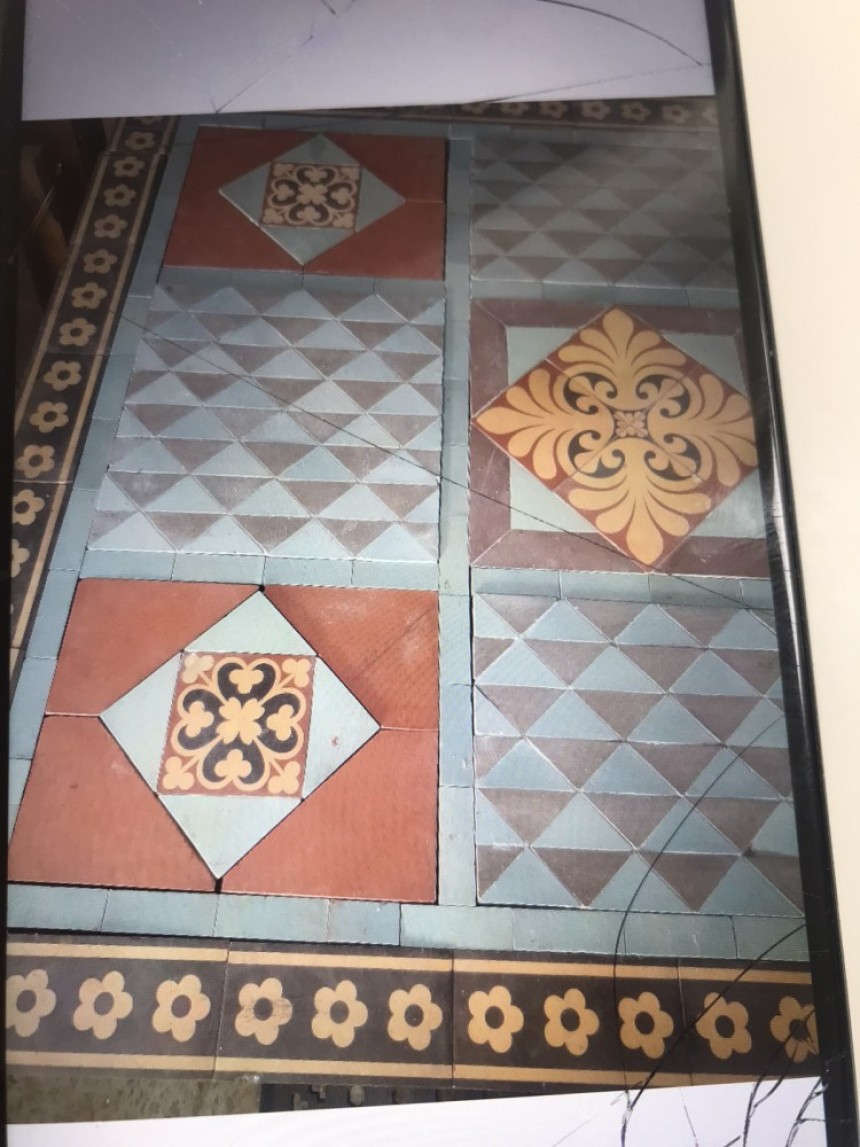 Antique & Reclaimed Original Encaustic Floor Tiles- SalvoWEB UK