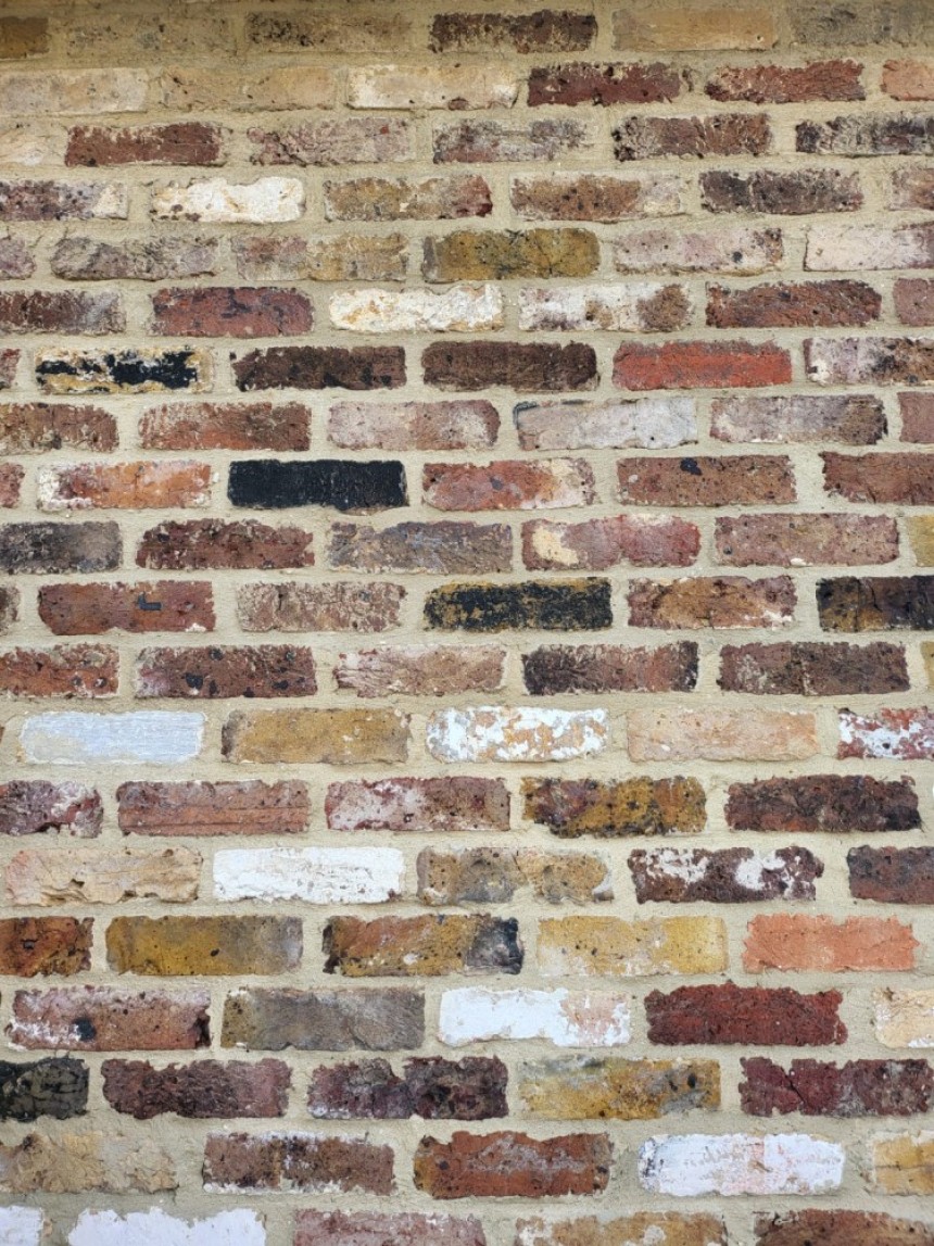 Antique & Reclaimed Multi stock bricks- SalvoWEB UK