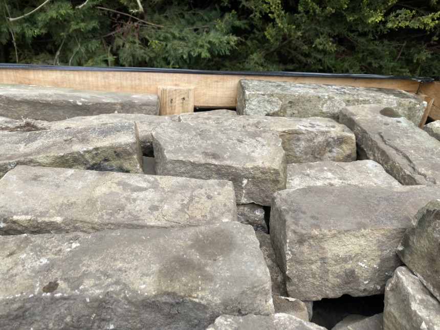Antique & Reclaimed Reclaimed Yorkstone wall bricks- SalvoWEB UK