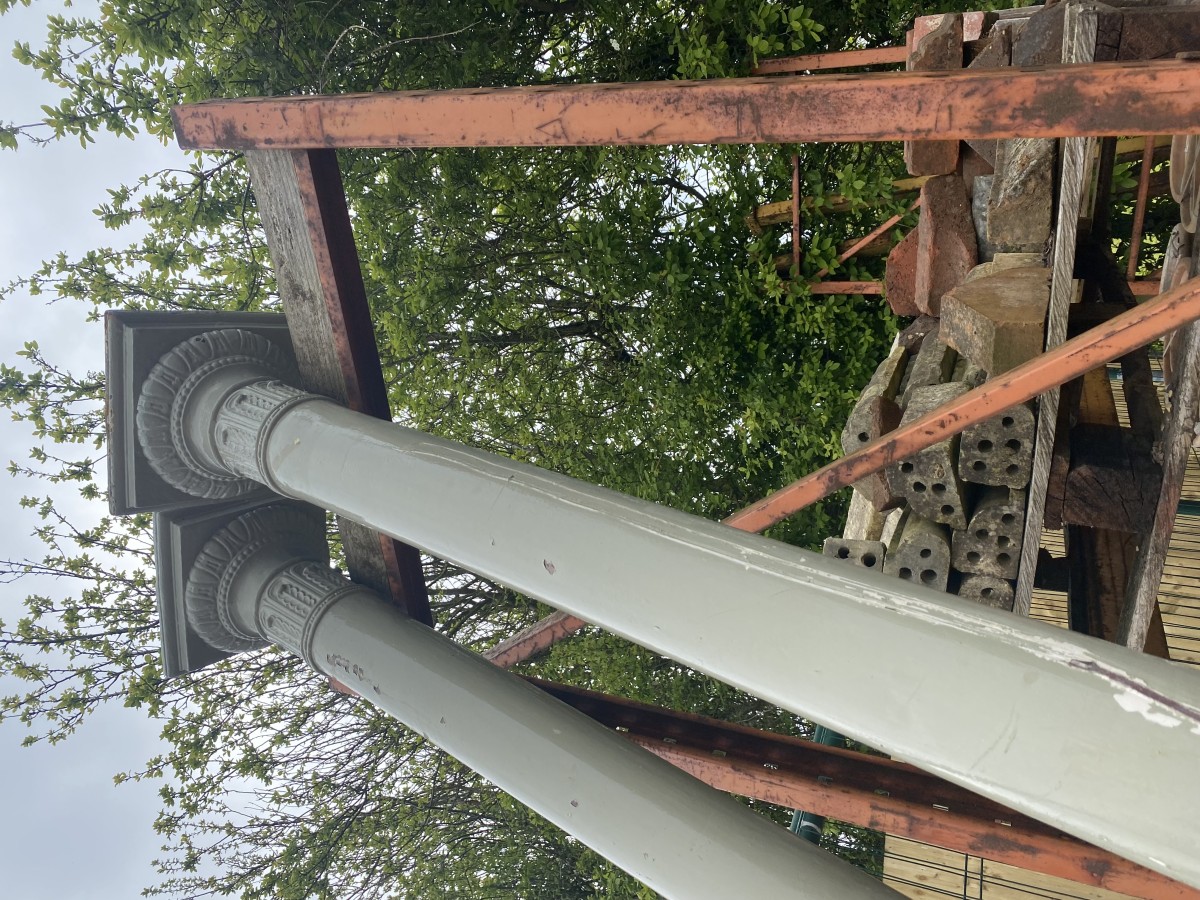 Antique & Reclaimed Antique reclaimed cast iron columns- SalvoWEB UK