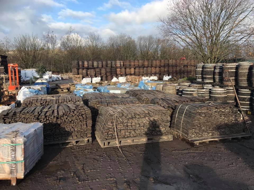 Antique & Reclaimed Staves from Oak barrels - SalvoWEB UK