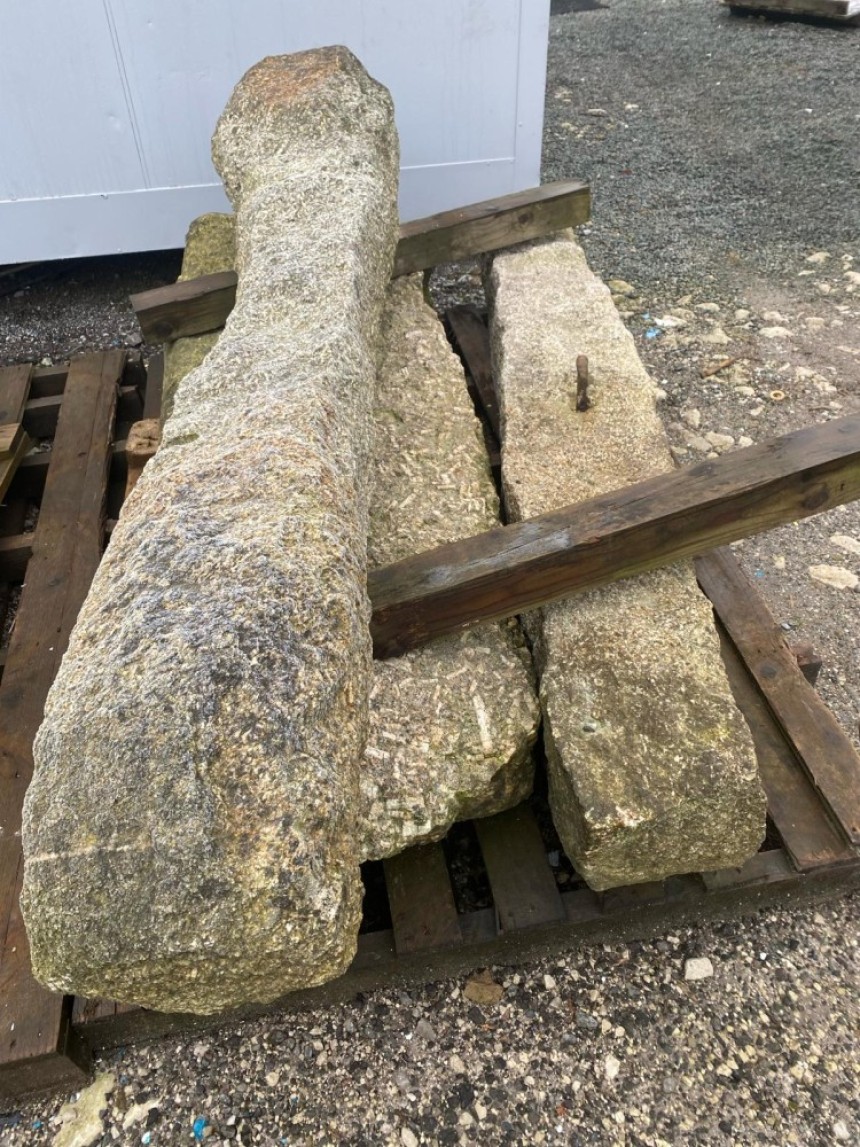 Antique & Reclaimed Gristone Gate Posts - SalvoWEB UK