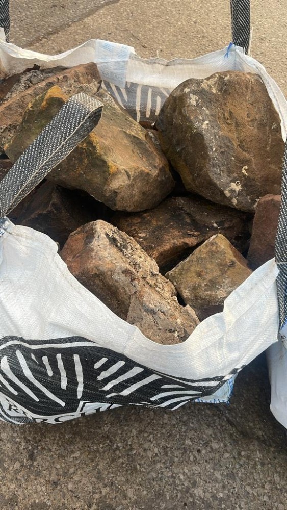 Antique & Reclaimed Gritstone Random Walling Stone- SalvoWEB UK