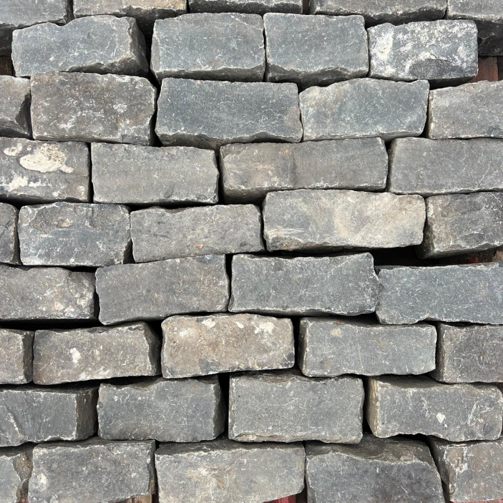 Antique & Reclaimed Reclaimed Basalt Stone Cobble Setts - Per Ton Bag ...