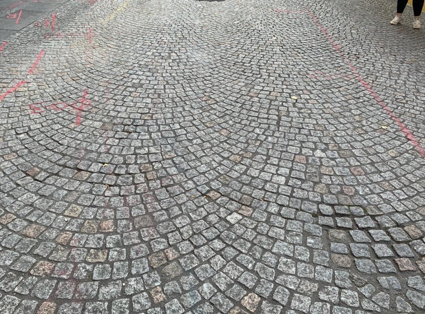 Antique & Reclaimed Reclaimed Small Stone 3" x 3" Granite Cobble Setts ...