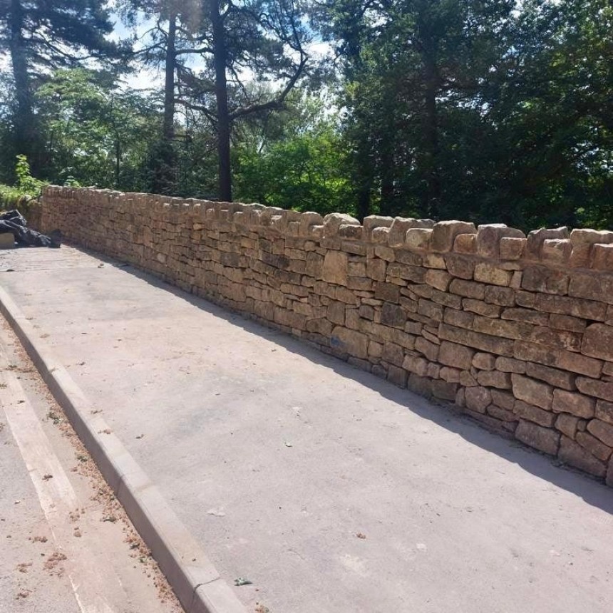 Antique & Reclaimed Reclaimed Drystone Walling Stone in Bulk Bags ...