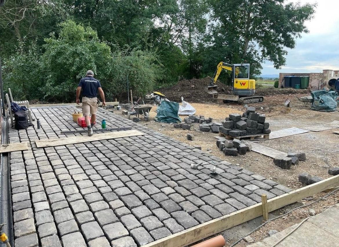 Antique & Reclaimed Reclaimed Grit Stone / Sand Stone Cobble Setts in ...