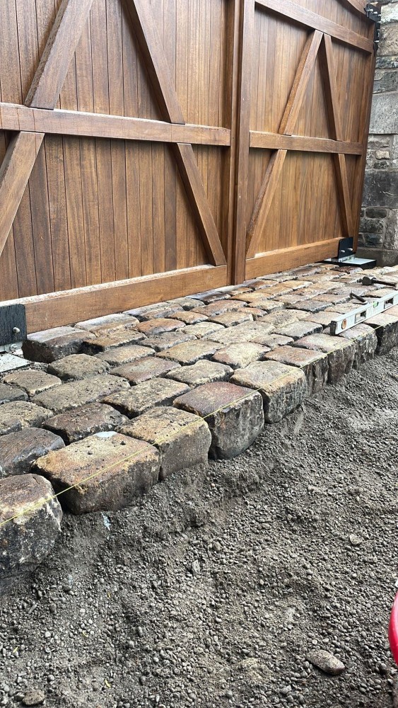 Antique & Reclaimed Reclaimed Grit Stone / Sand Stone Cobble Setts in ...