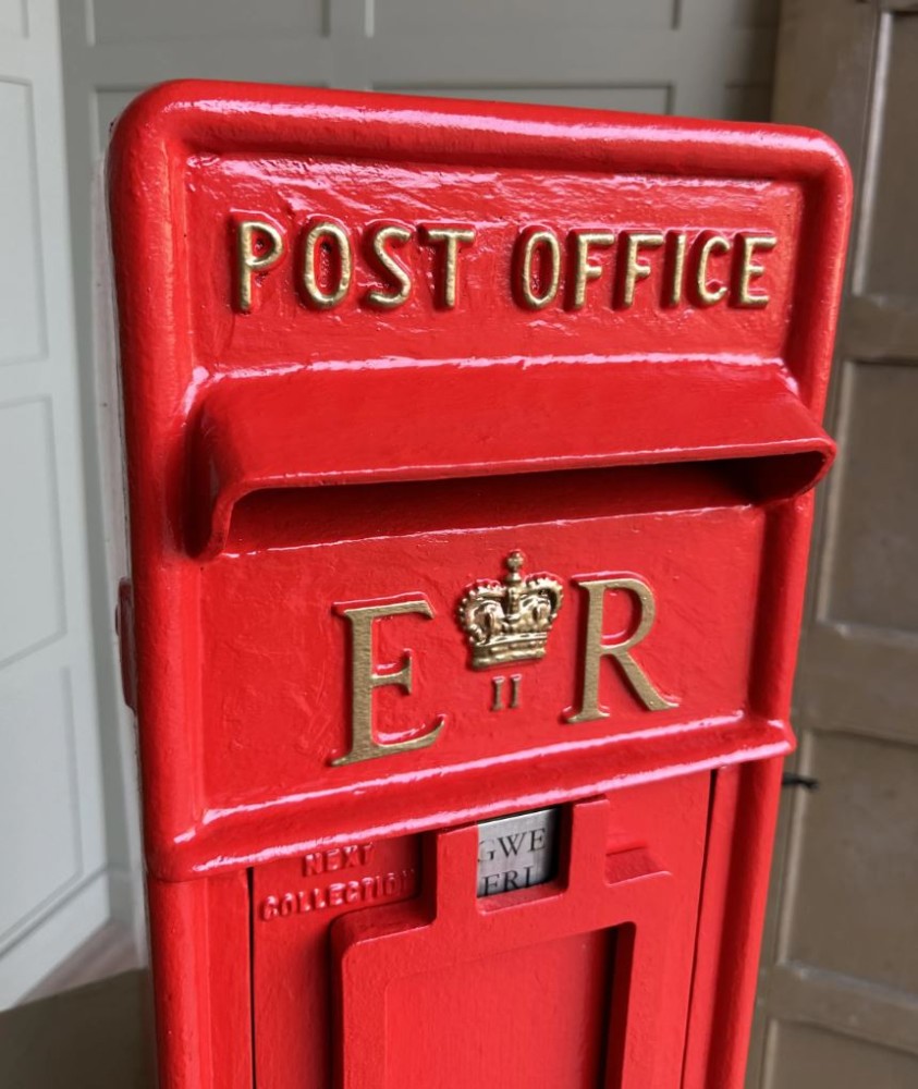 Antique & Reclaimed Antique ERII Arch Back Post Box - Genuine Royal ...