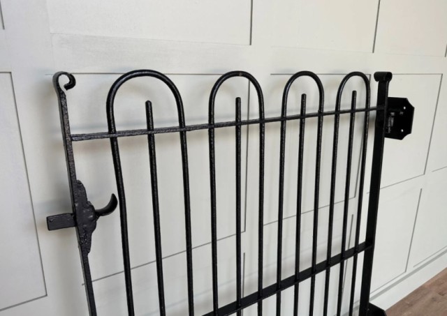 Antique & Reclaimed Antique Pedestrian Gate - SalvoWEB UK