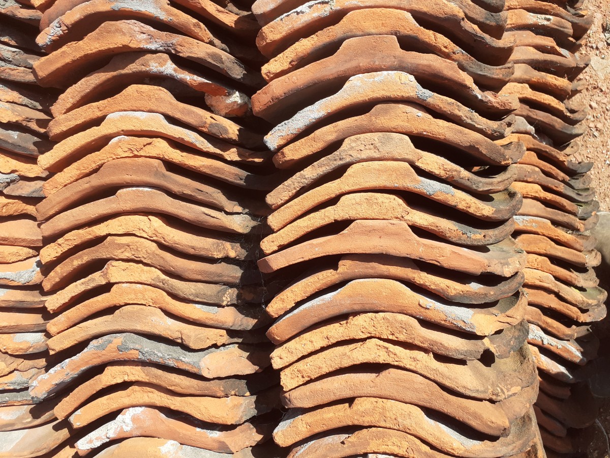 Antique & Reclaimed Traditional Reclaimed Norfolk Pantiles- SalvoWEB UK