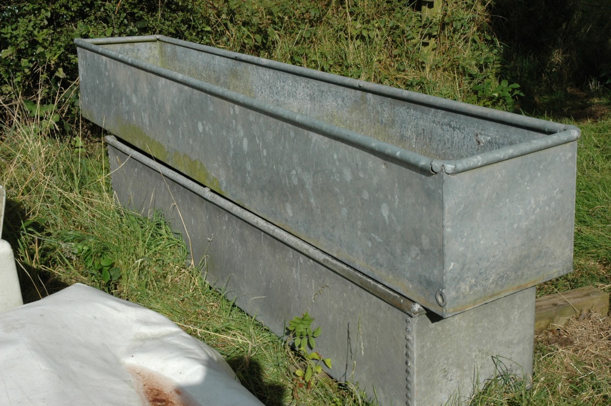 Antique & Reclaimed Large Trough- SalvoWEB UK