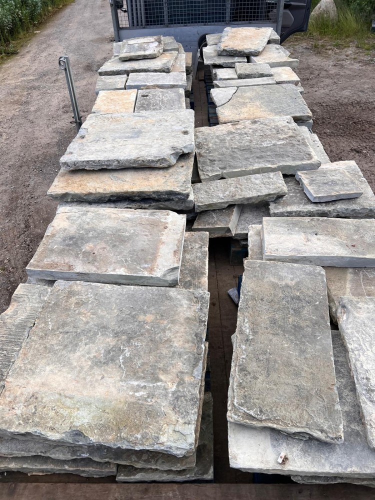 Antique & Reclaimed Reclaimed York Stone Flags 80m2- SalvoWEB UK