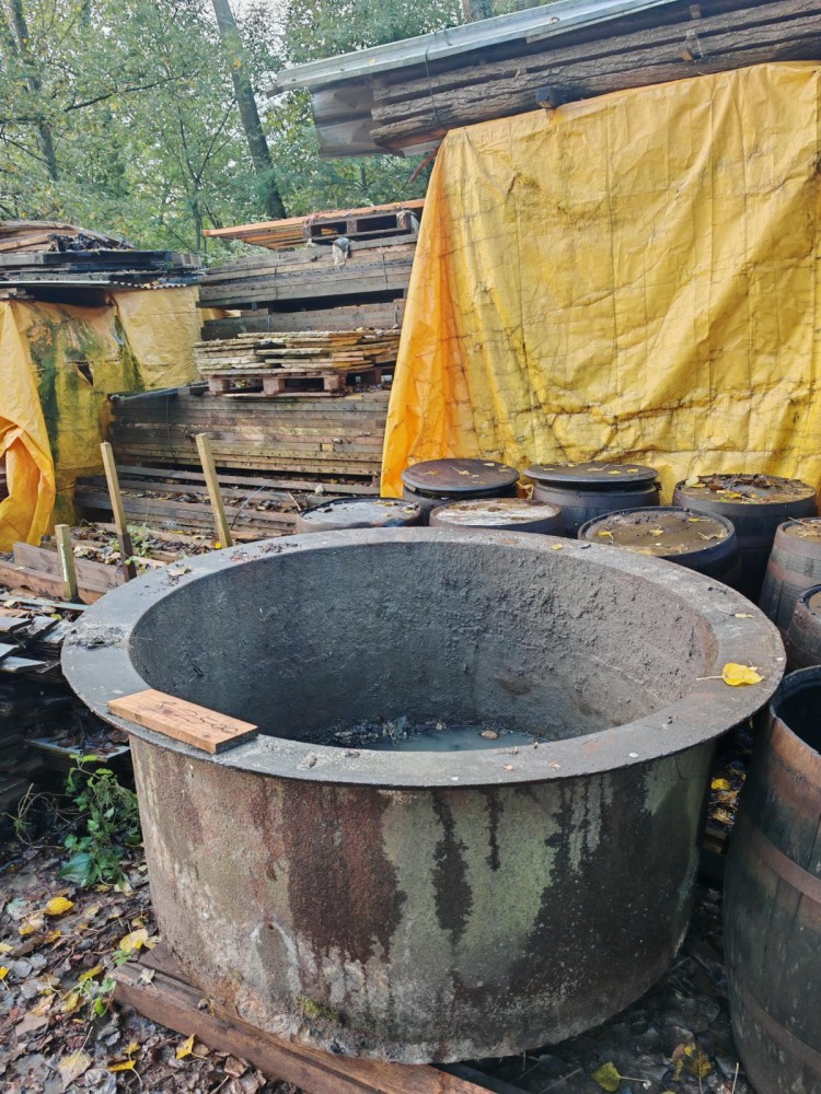 Antique & Reclaimed Gun Powder Mixing Pot- SalvoWEB UK