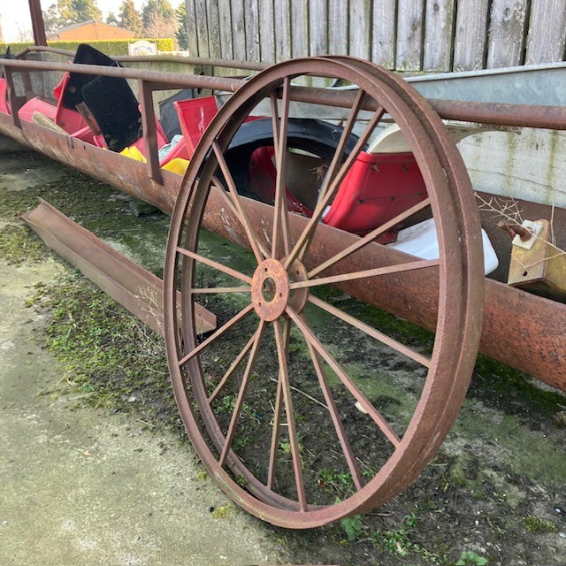 Antique & Reclaimed Old metal cartwheel- SalvoWEB UK