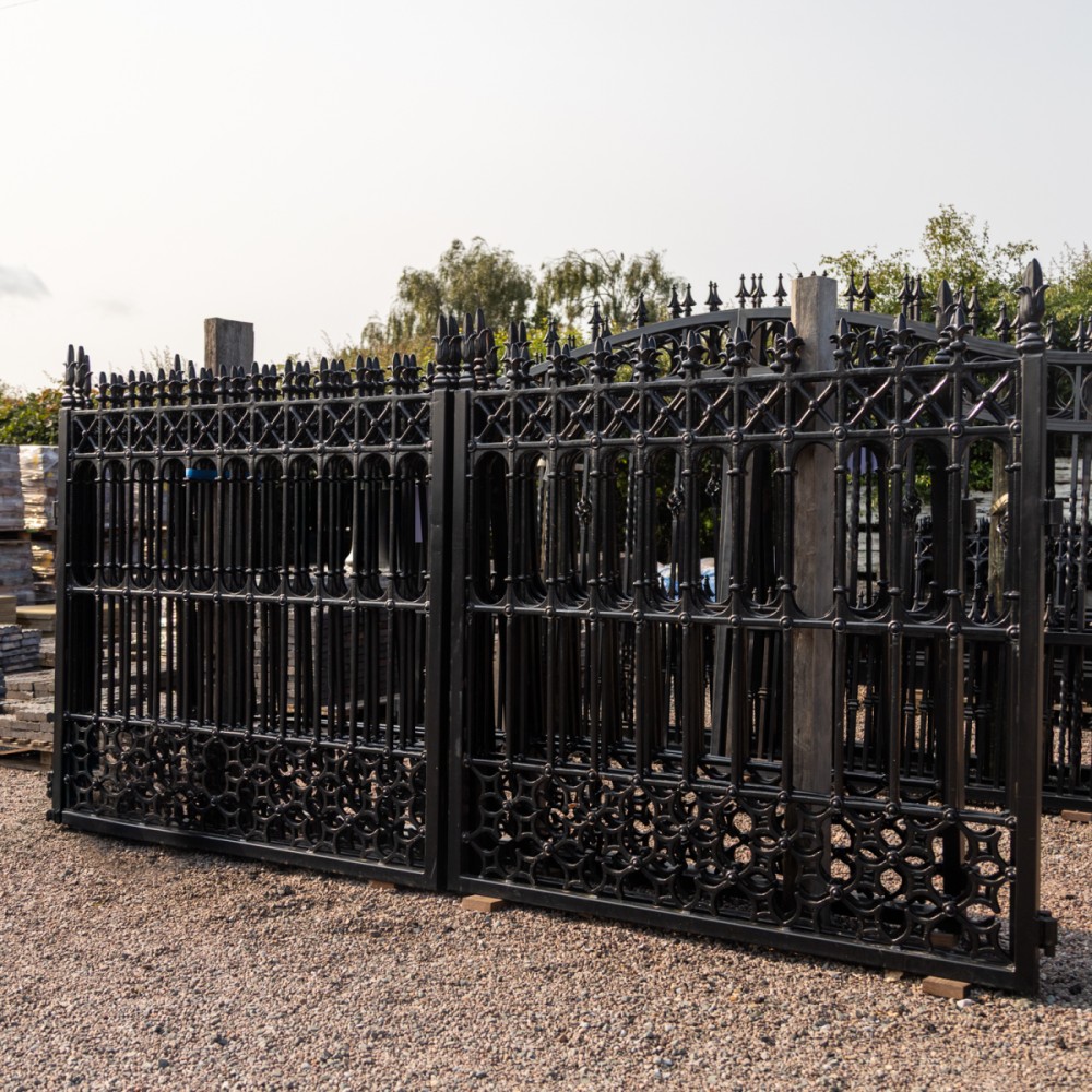 New & Repro New: Black Straight Cast Iron Driveway Gates 12FT X 6FT WS1 ...