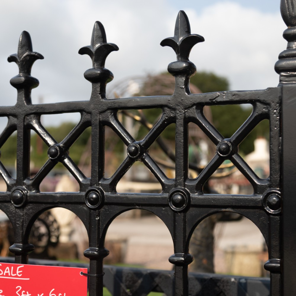New & Repro New: Black Cast Iron Side Gate WS5- SalvoWEB UK