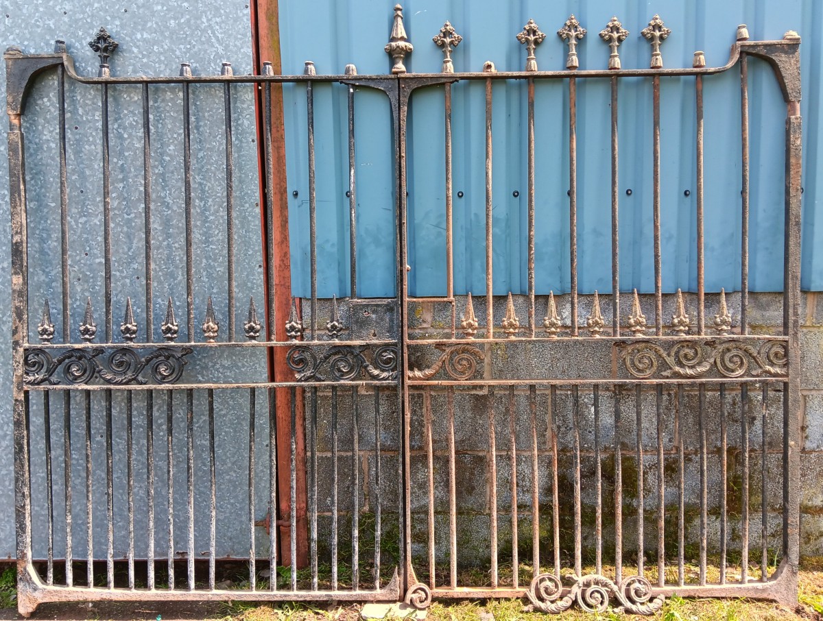 Antique & Reclaimed A pair of Georgian wrought & cast iron entrance ...