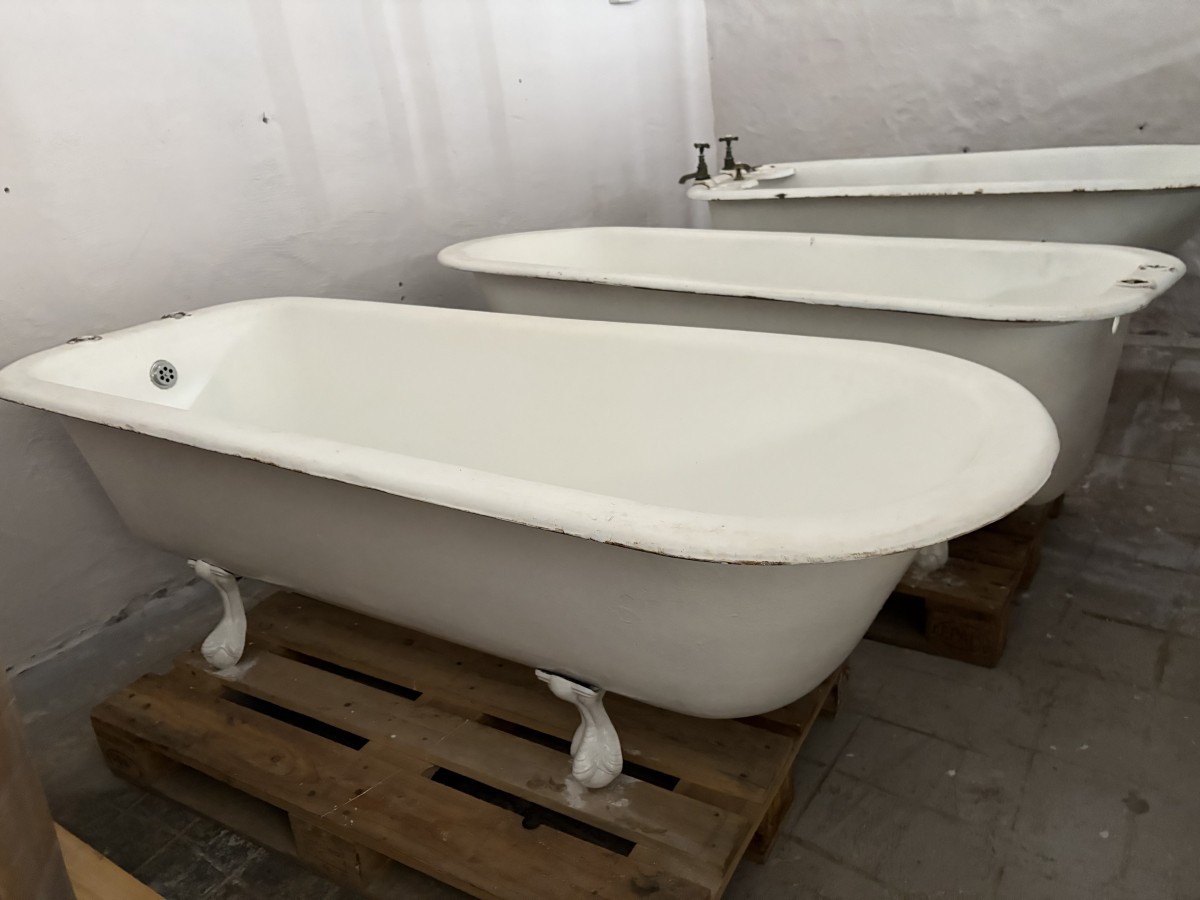 Antique & Reclaimed Original Cast Iron Plunger Baths- SalvoWEB Ireland ...