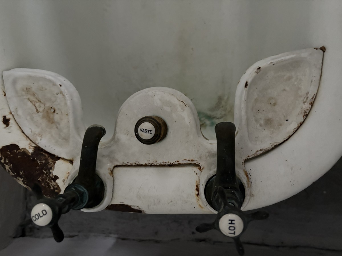 Antique & Reclaimed Original Cast Iron Plunger Baths- SalvoWEB Ireland ...