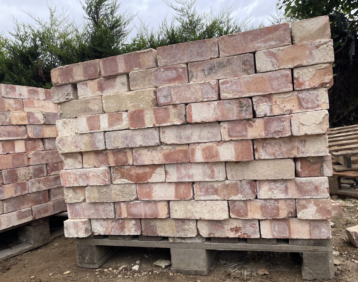 Antique & Reclaimed Reclaimed LBC Bricks- SalvoWEB UK