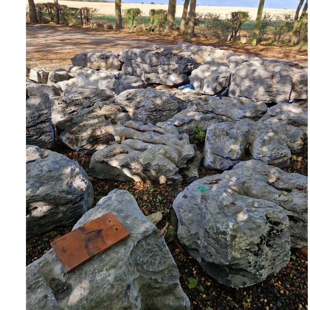 Antique & Reclaimed Reclaimed water worn rockery stone- SalvoWEB UK