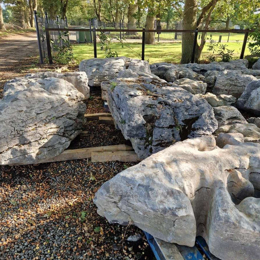 Antique & Reclaimed Reclaimed water worn rockery stone- SalvoWEB UK