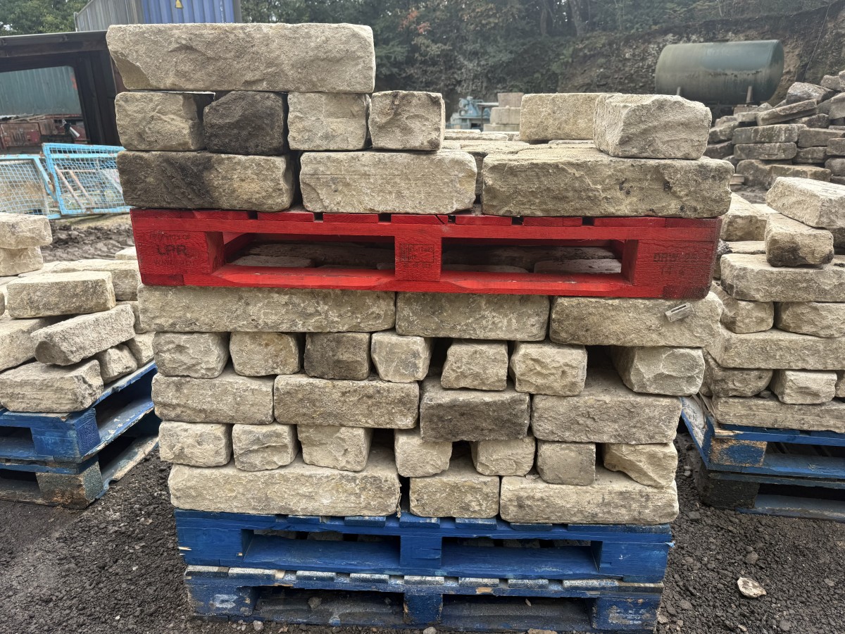 Antique & Reclaimed Delph walling stone Reclaimed 4 1/2”- SalvoWEB UK