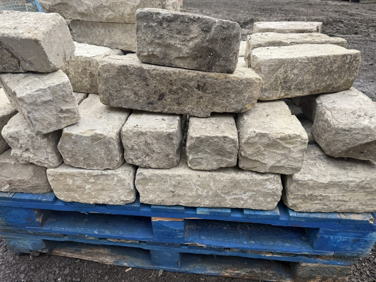 Antique & Reclaimed 5 1/2” Reclained Delph walling stone - SalvoWEB UK