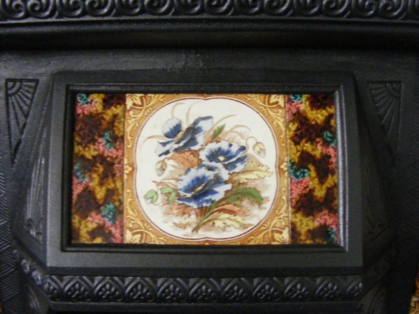 Antique & Reclaimed Victorian tiled insert- SalvoWEB UK