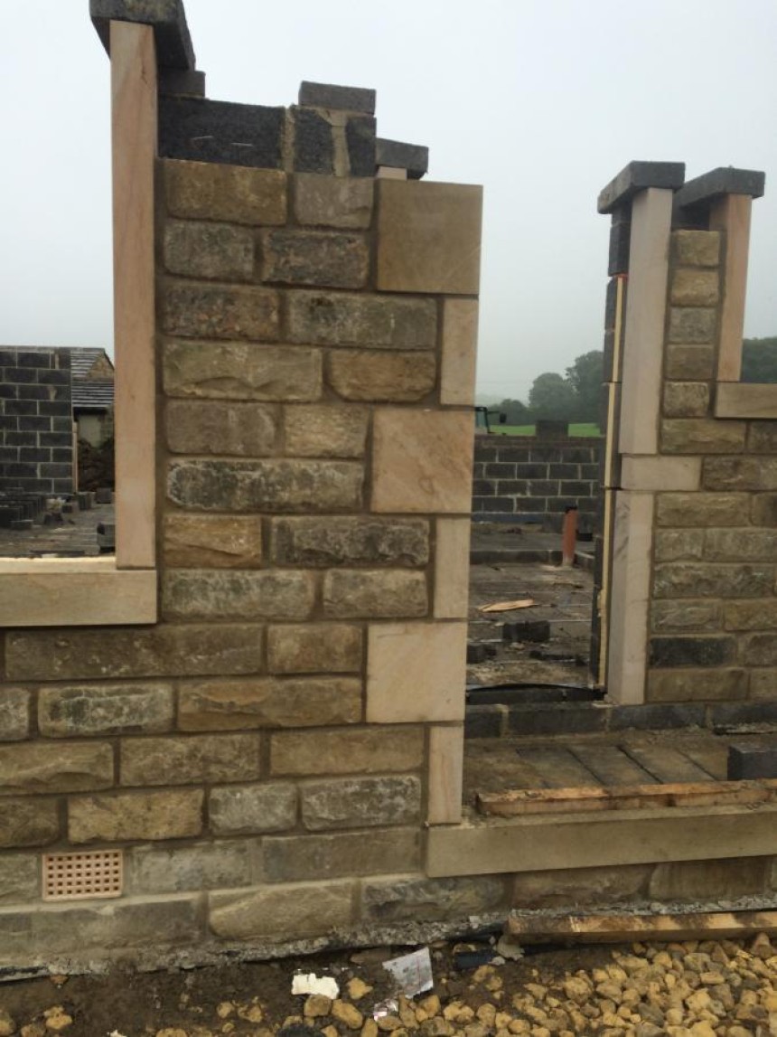 Antique & Reclaimed Reclaimed 140 mm Yorkshire Wall Stone- SalvoWEB UK