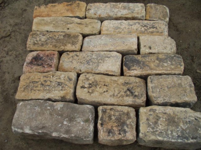 Antique & Reclaimed Reclaimed Yorkshire Punched Face Stone- SalvoWEB UK